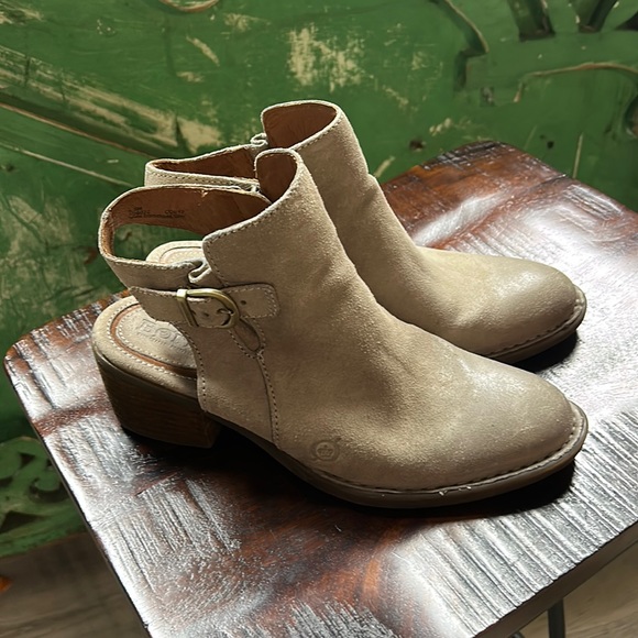 Born | Shoes | Born Margrit Slingback Leather Ankle Boots Size 65 ...